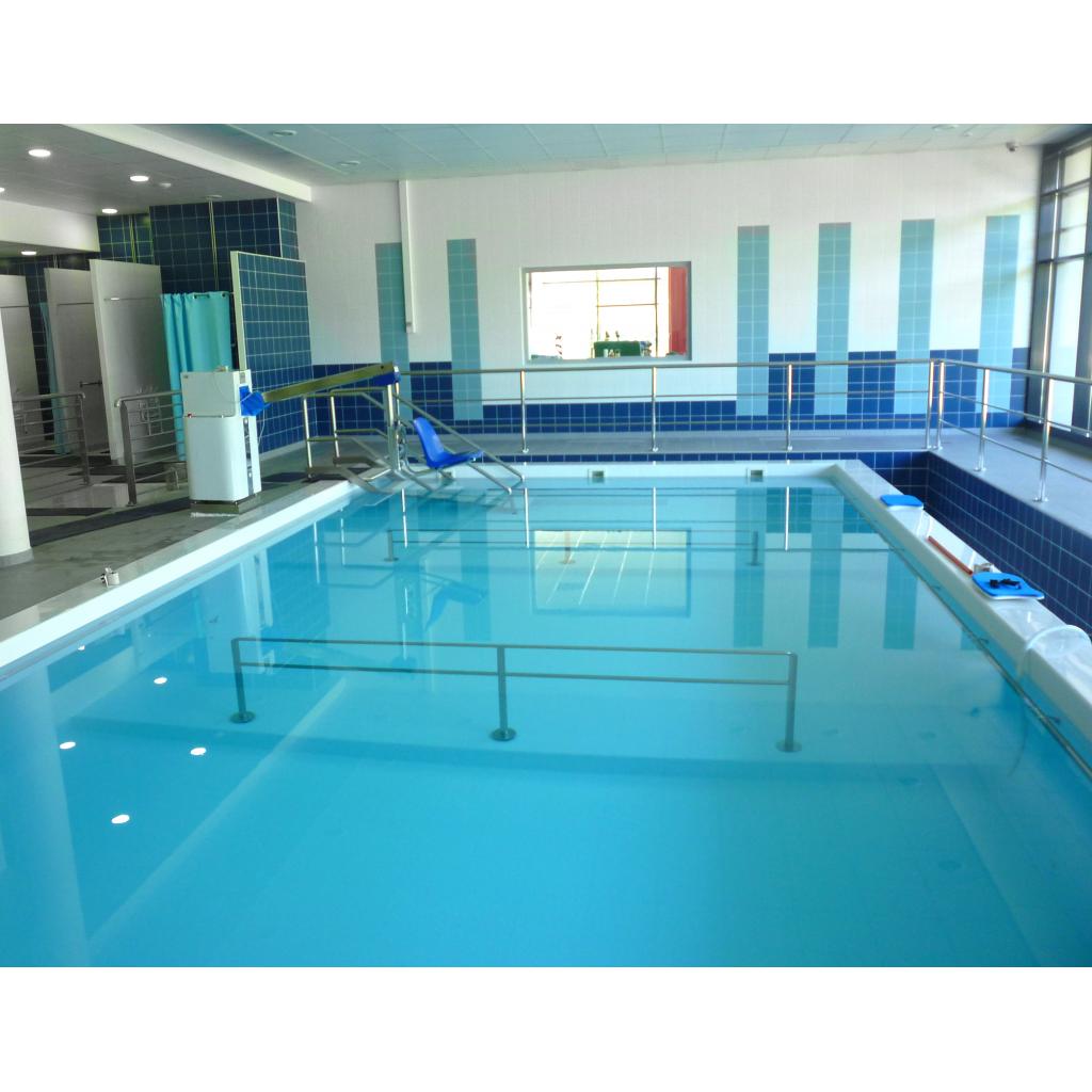Pool safety bars - Reval Group